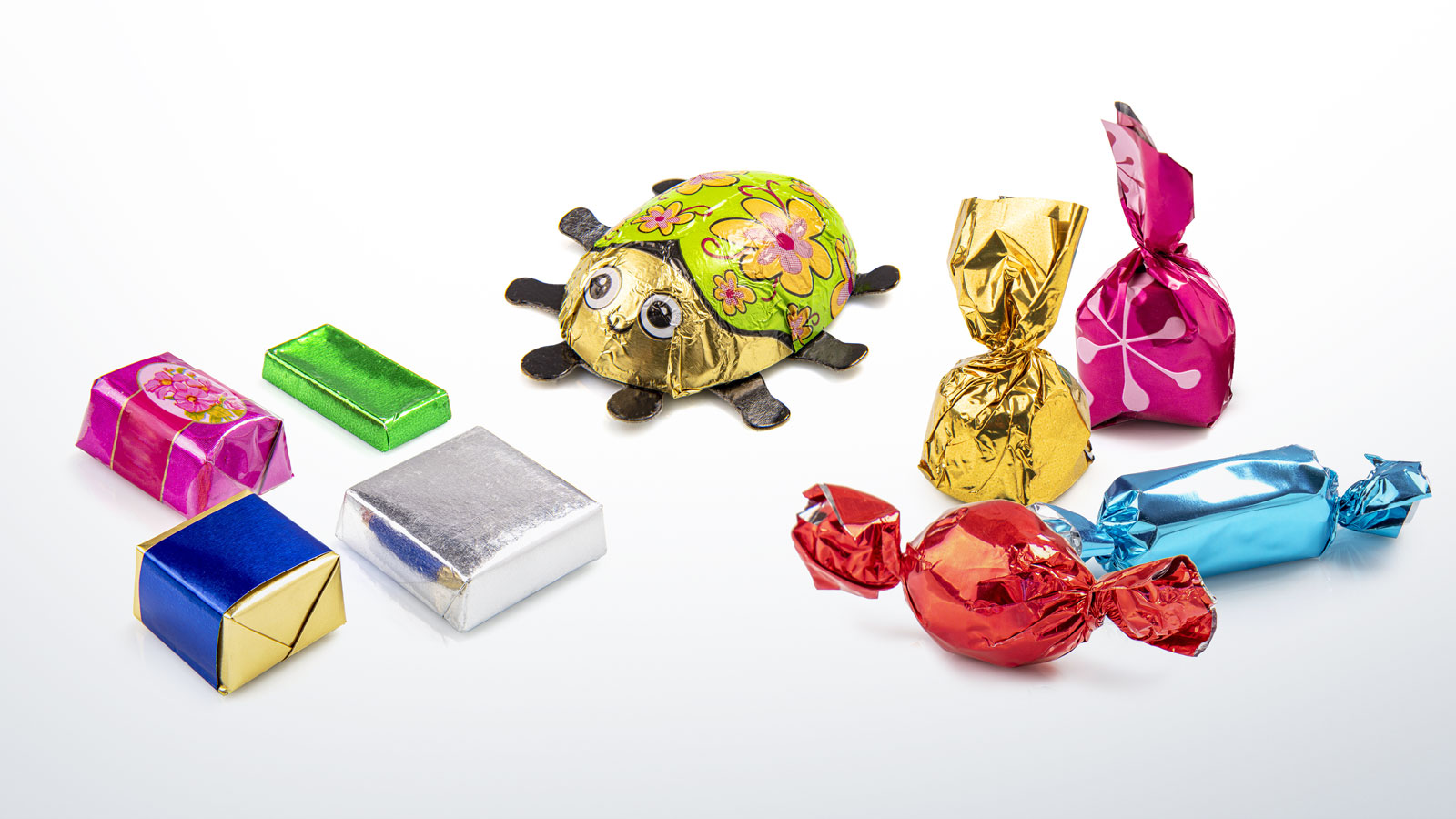 Wrapping machines for flat-base pralines | SACMI